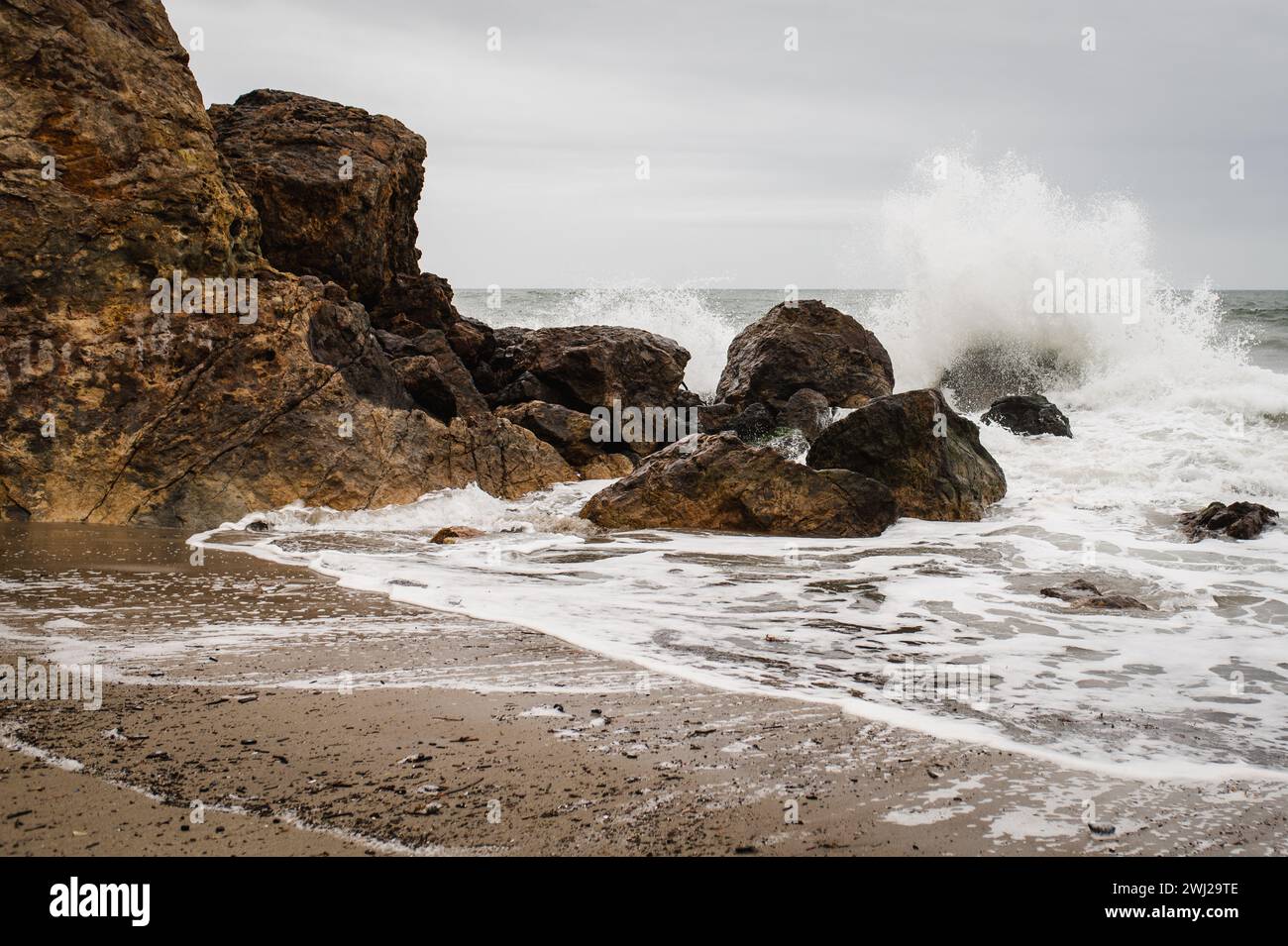 Landscape photography malibu beach hi-res stock photography and images ...