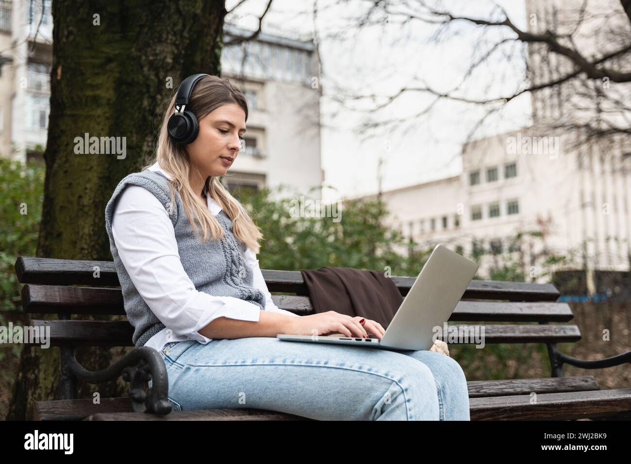 Woman taking break typing hi-res stock photography and images - Alamy