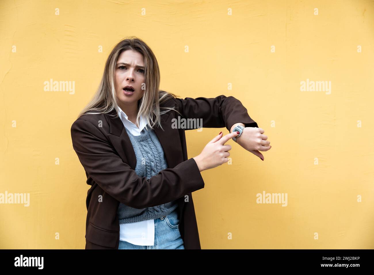 Nervous wait hi-res stock photography and images - Alamy