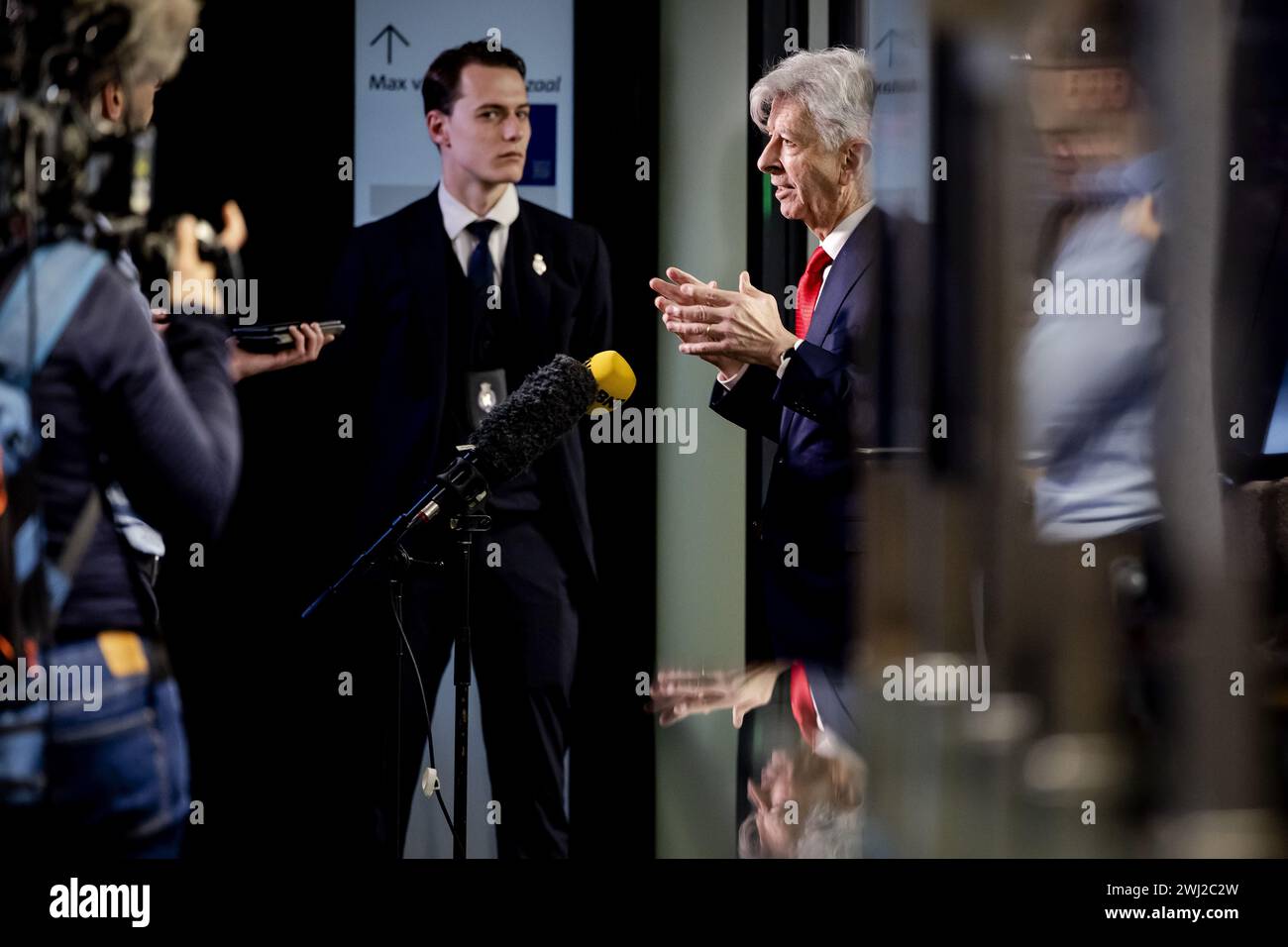 THE HAGUE - Informer Ronald Plasterk speaks to the press upon departure ...
