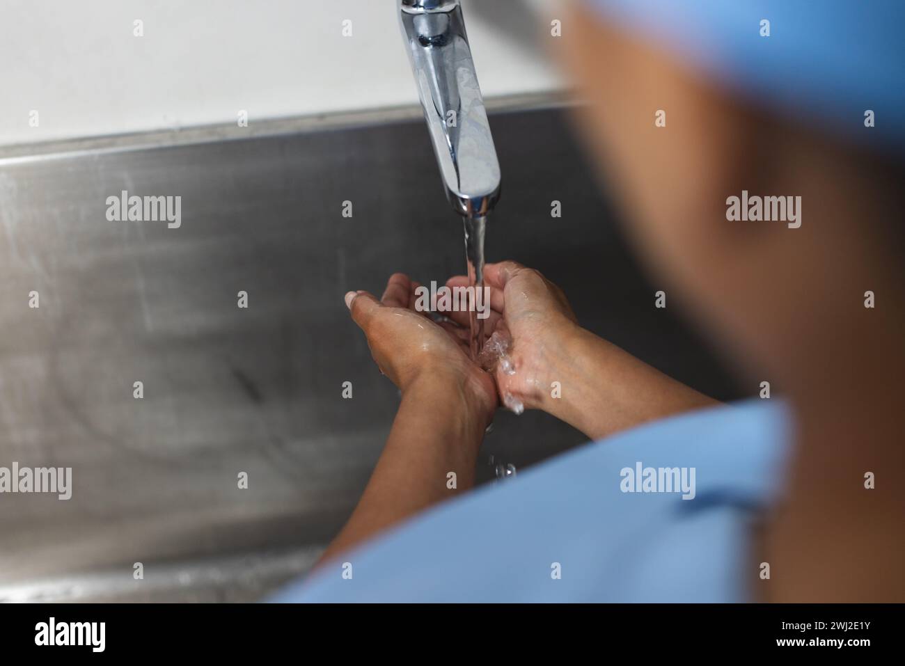 Nurse washing patient in hospital hi-res stock photography and images ...