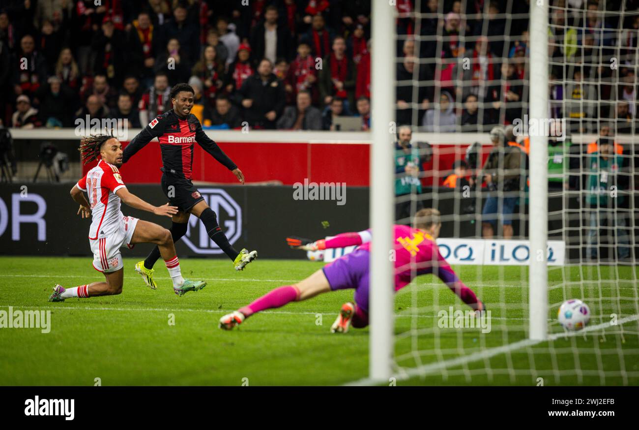 Leverkusen, Germany. 10th Feb 2024. Nathan Tella (Leverkusen), Sacha ...