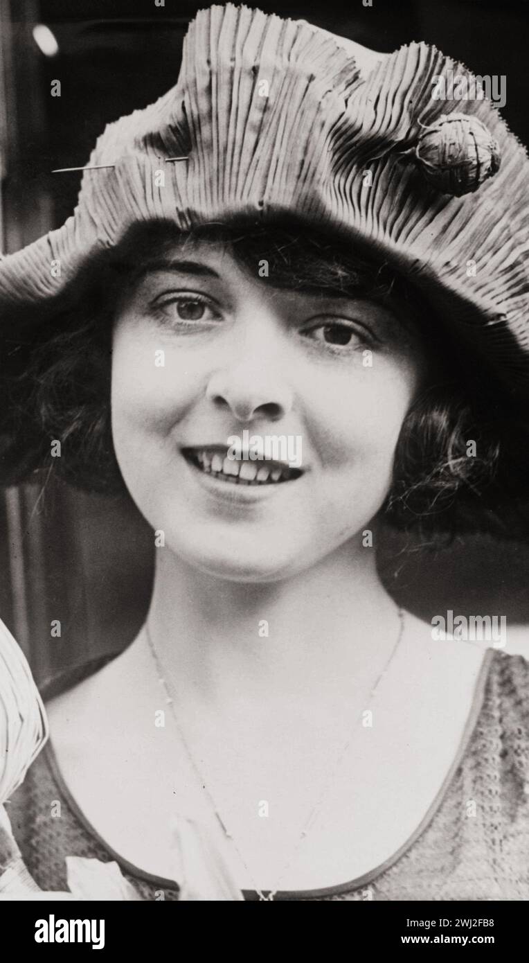 Actress Colleen Moore, film star of the 1920s Stock Photo - Alamy