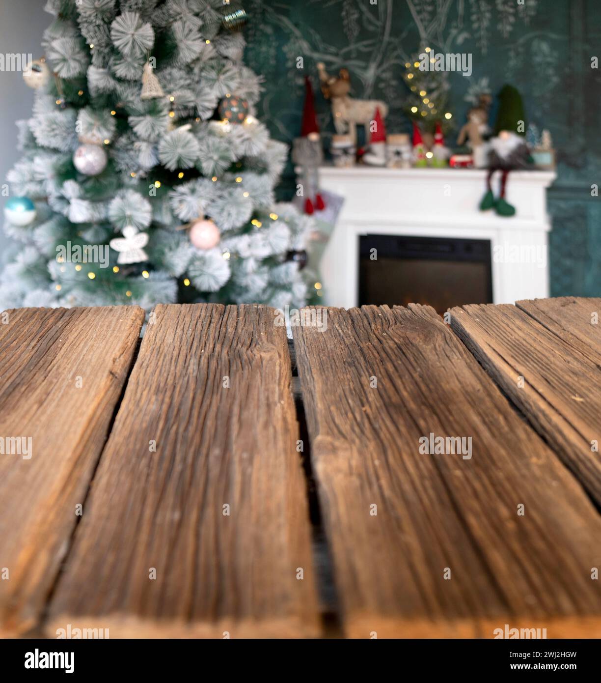 Empty christmas tree hi-res stock photography and images - Alamy