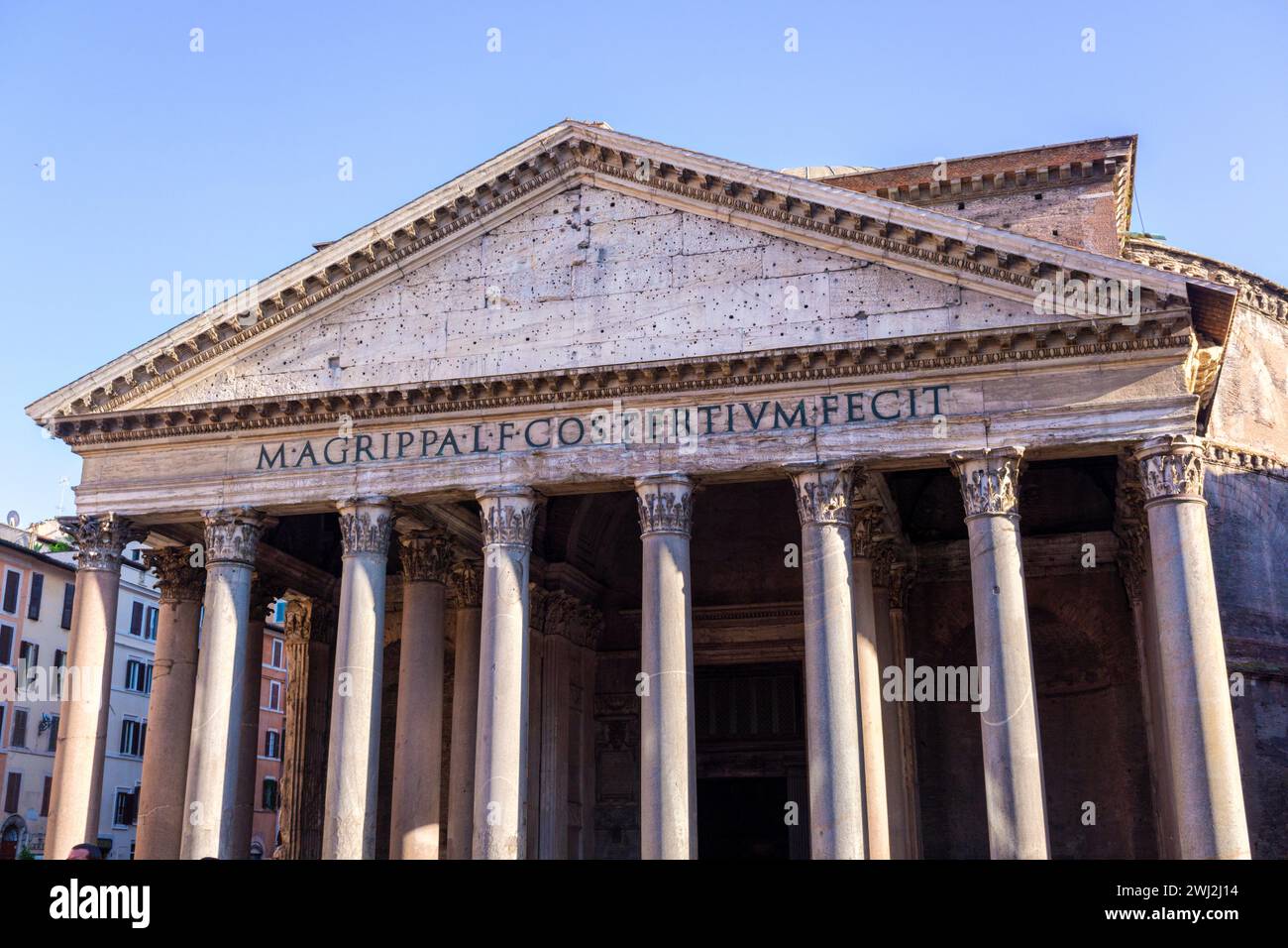 Pantheon rome facade columns hi-res stock photography and images - Alamy
