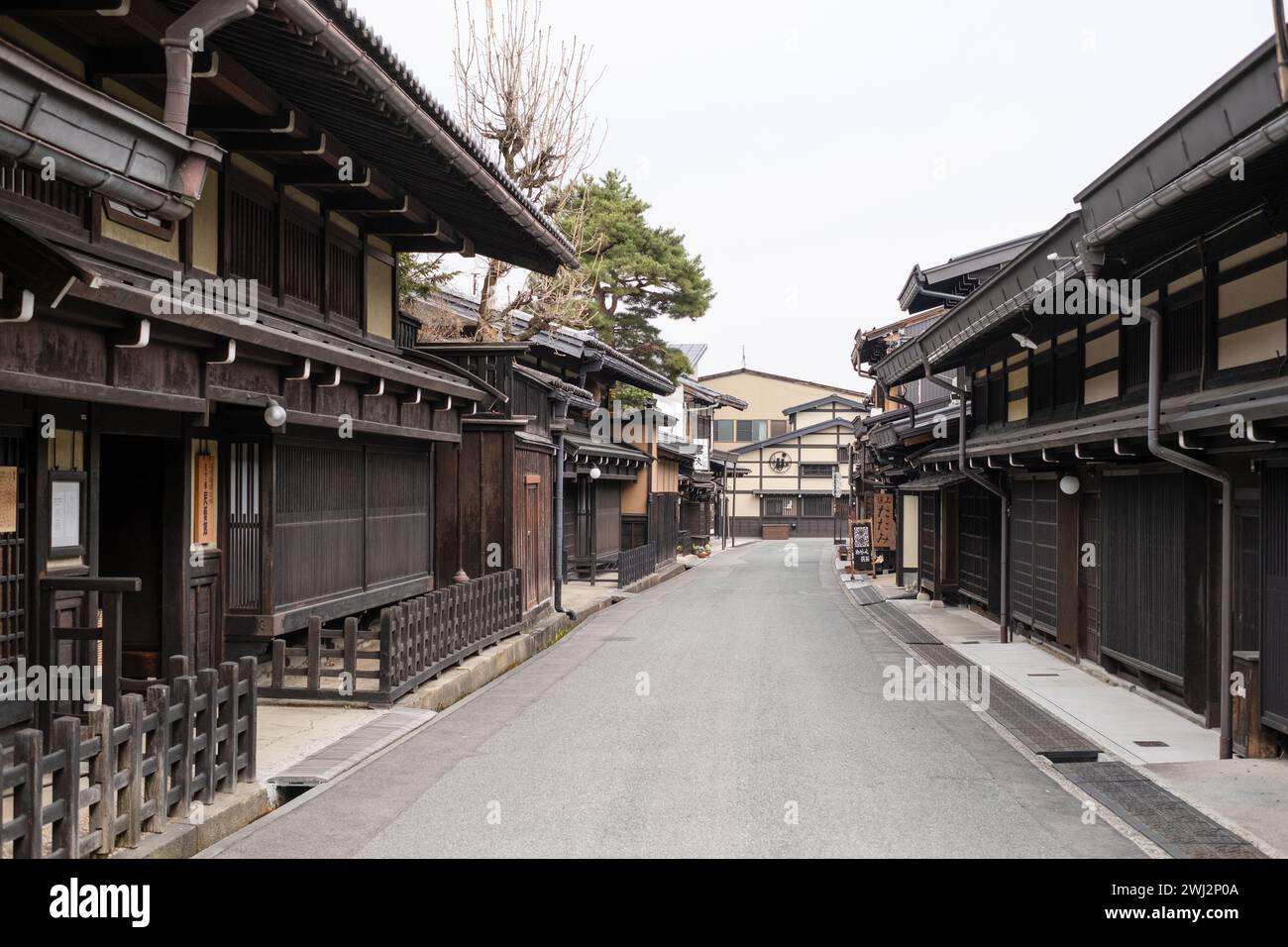 Empty street in japan hi-res stock photography and images - Alamy