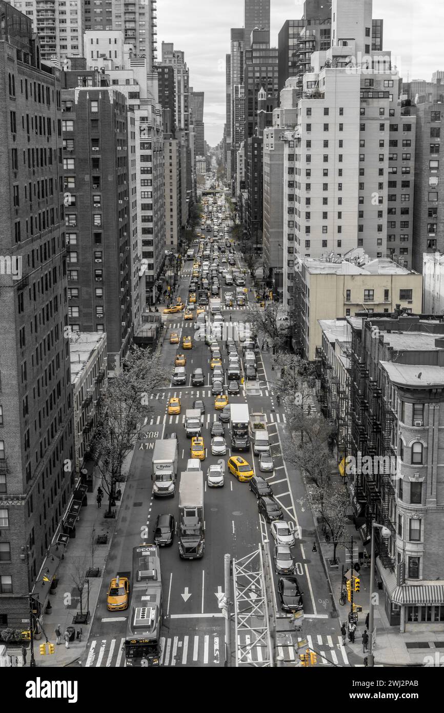 1st avenue hi-res stock photography and images - Alamy