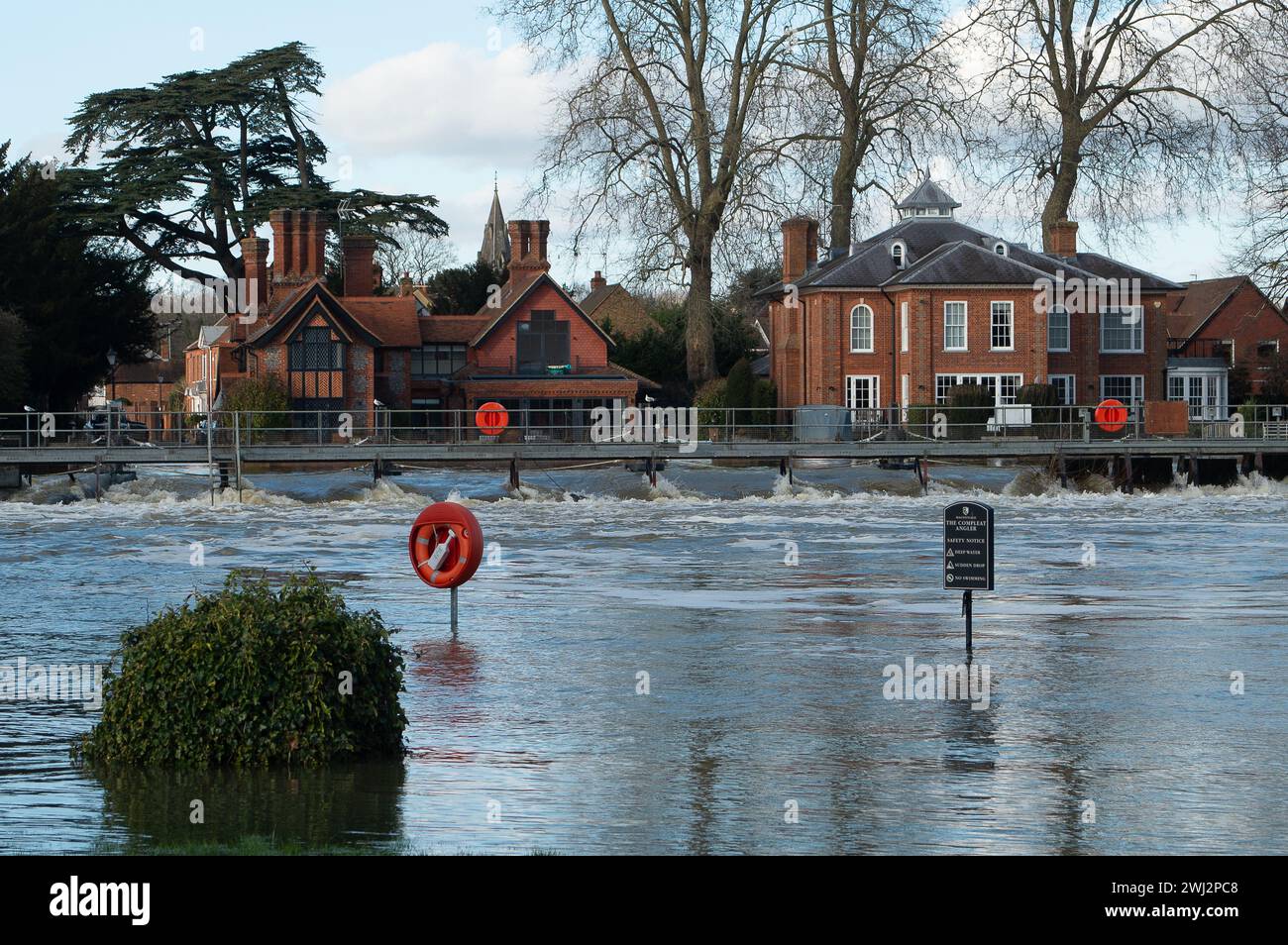 Macdonald compleat angler hi-res stock photography and images - Alamy