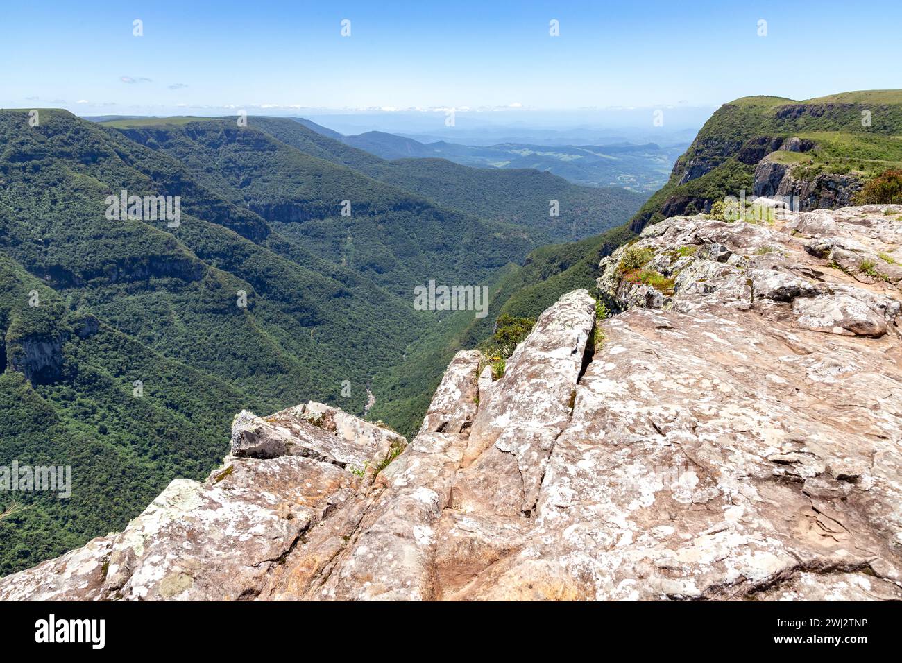 Forest, river, rocks and mountains in Fortaleza Canyon, Cambara do Sul ...