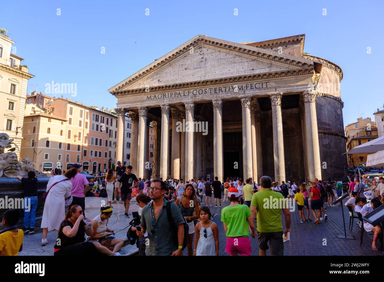 Rome, IT - 11 August 2023: Tourists in front of the Pantheon Stock ...