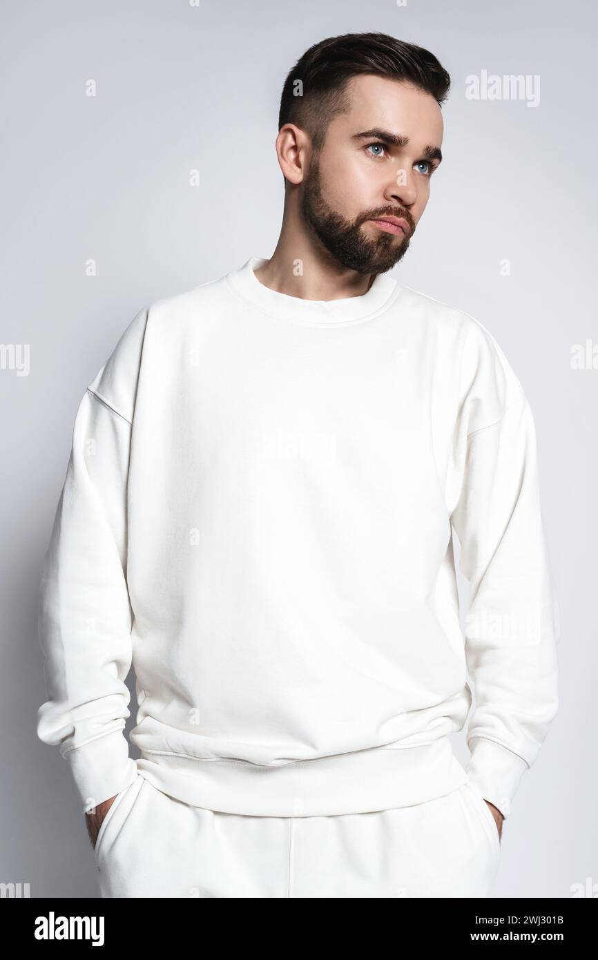 Man wearing sweatshirt hi-res stock photography and images - Alamy