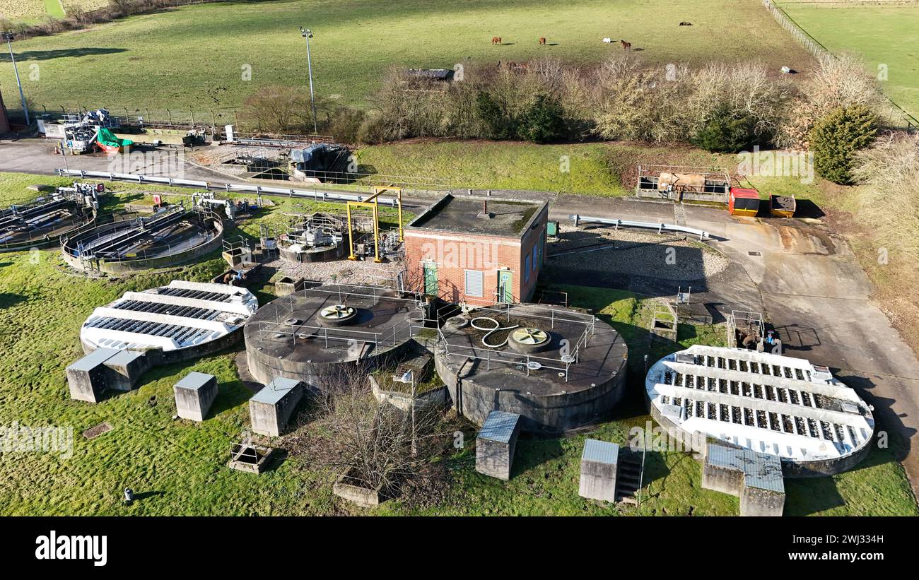 Sewage water treatment works thames hi-res stock photography and images ...