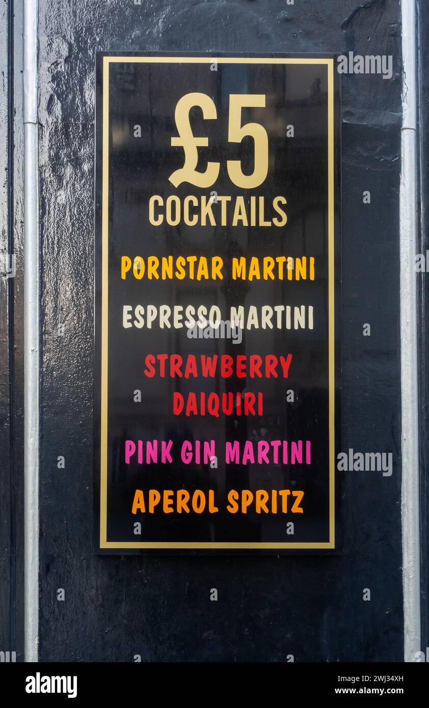 £5 cocktails sign outside Victoria Cross pub in Liverpool Stock Photo ...