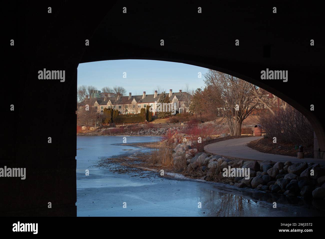 The beautiful Centennial Lakes, Edina, MN with beautiful houses in the ...