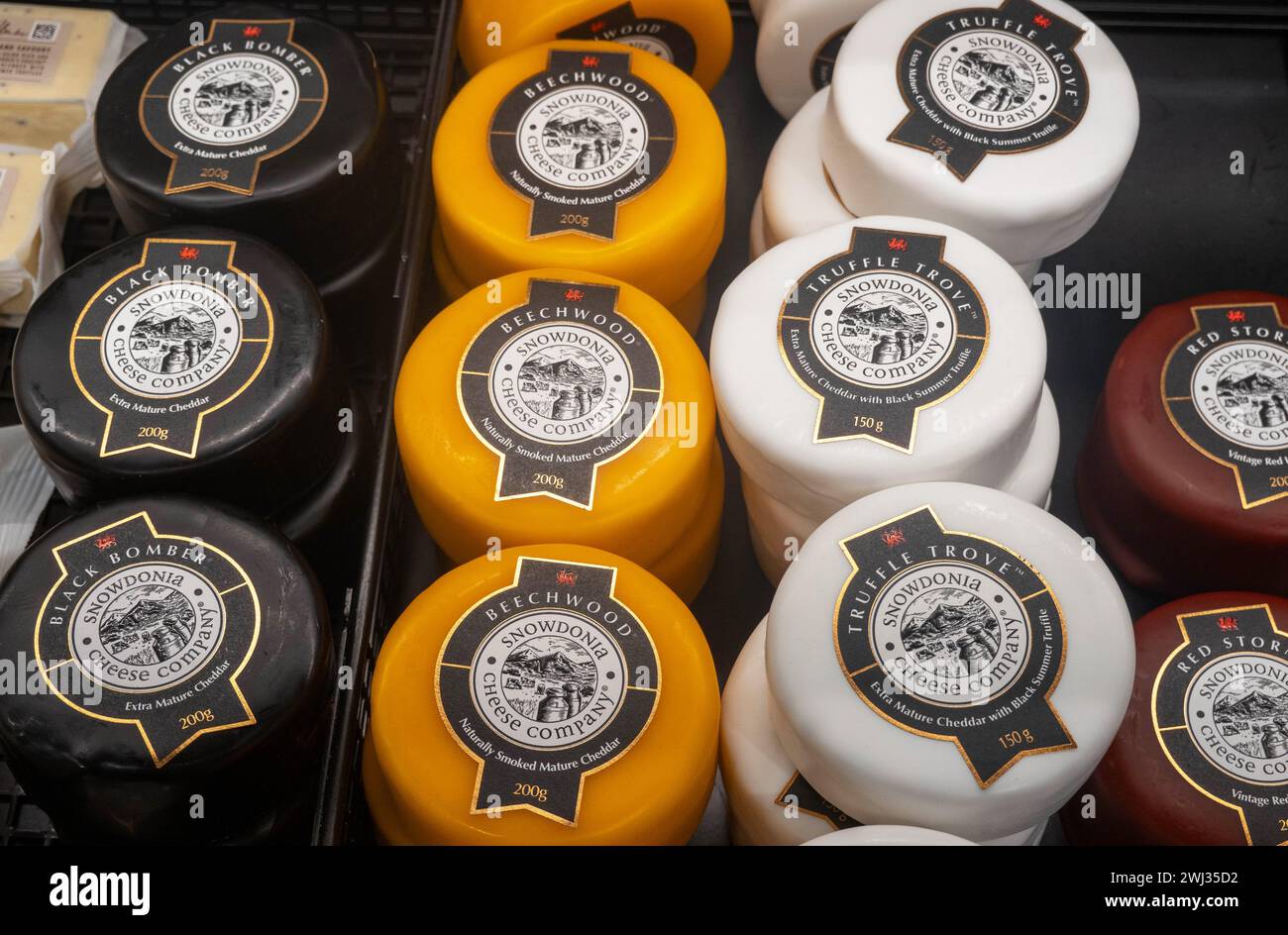 Snowdonia cheddar at M&S Food Liverpool One Stock Photo - Alamy