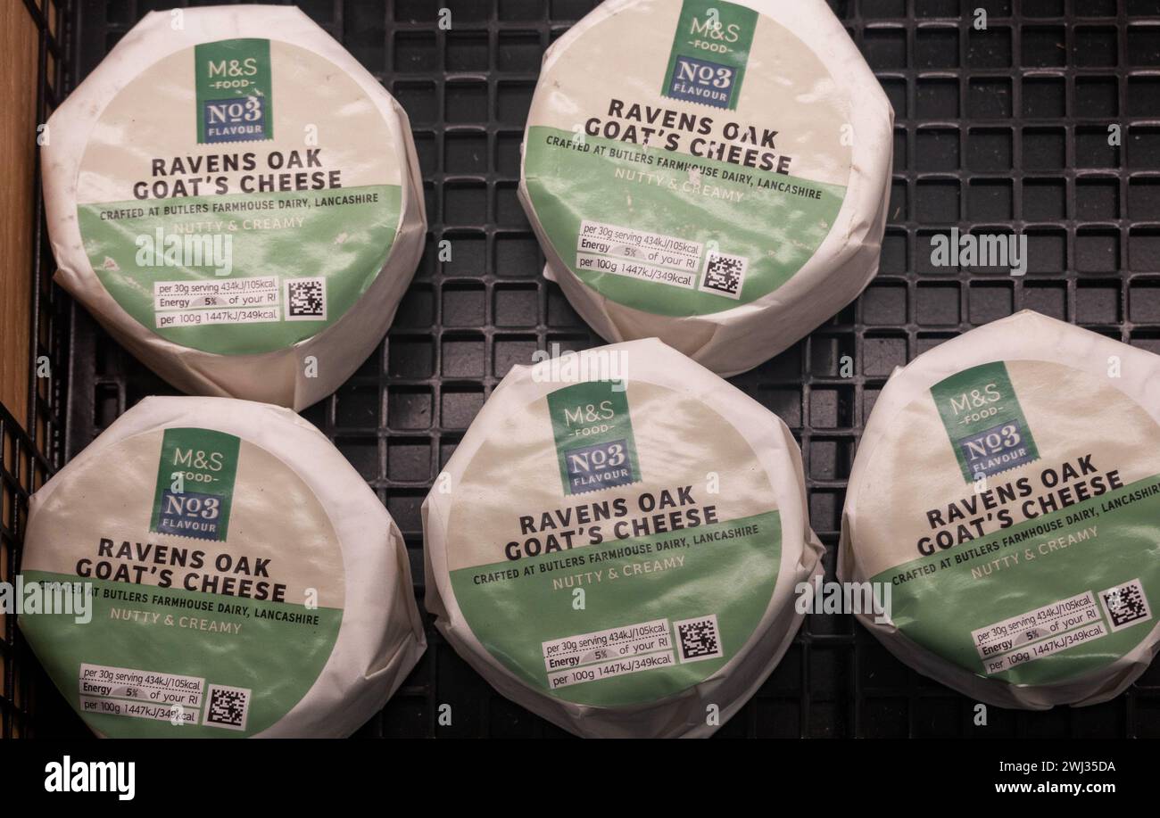 Ravens oak hi-res stock photography and images - Alamy