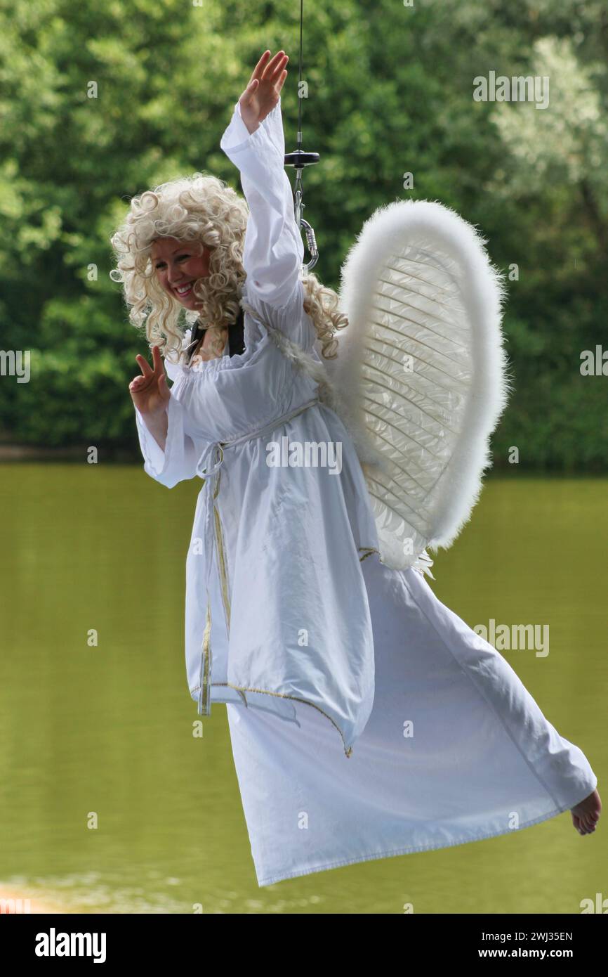 Angel floating hi-res stock photography and images - Alamy