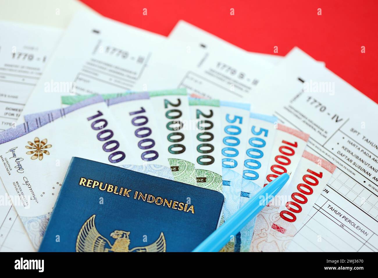 Indonesian tax forms 1770 Individual Income Tax Return and passport ...
