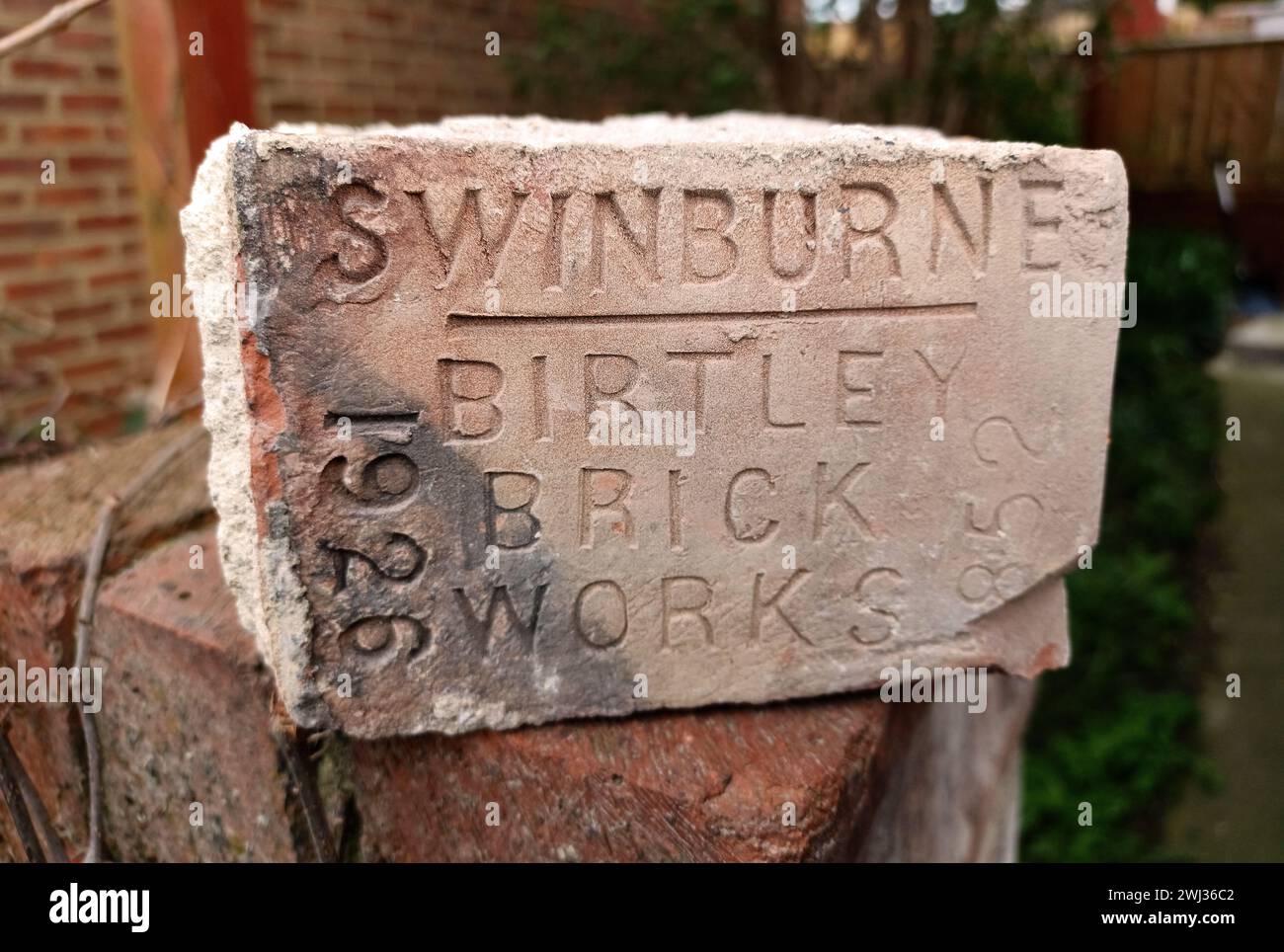 SWINBURNE BIRTLEY BRICK WORKS 1926 - OLD BRICK WITH NAME Stock Photo - Alamy