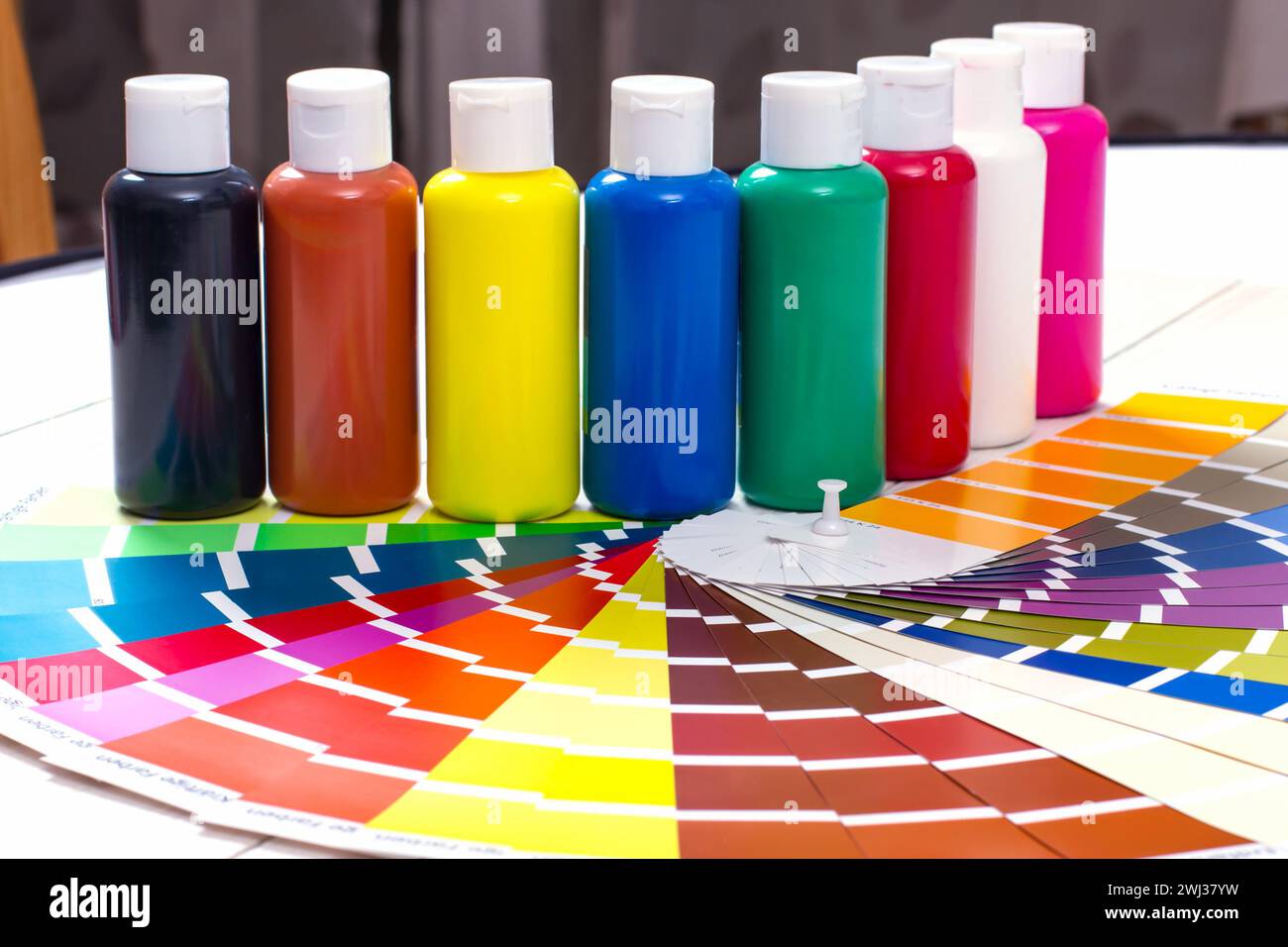 White paint colour chart hi-res stock photography and images - Alamy