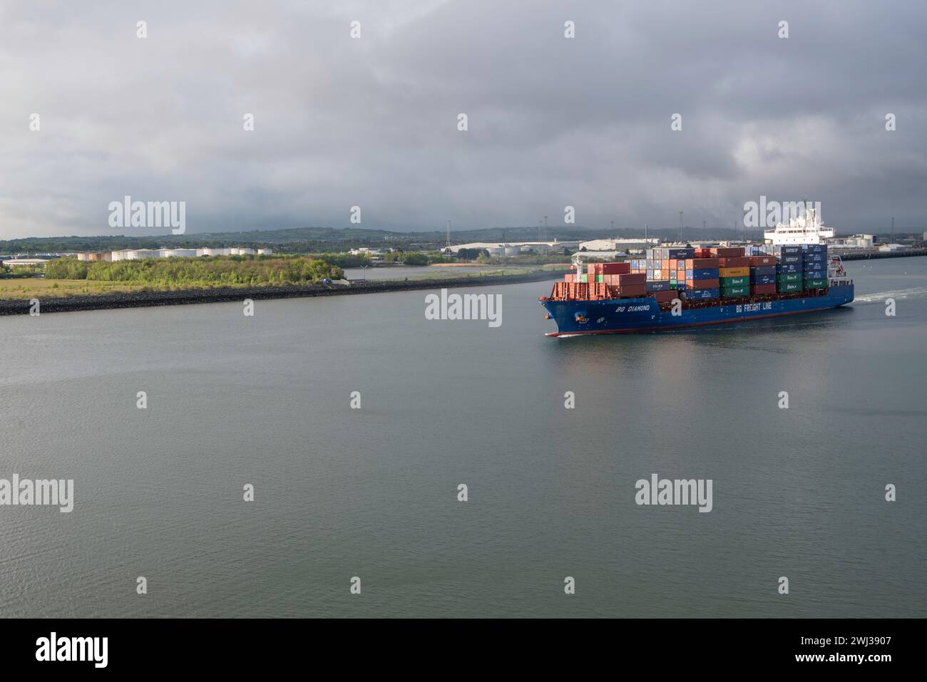 Bg diamond hi-res stock photography and images - Alamy