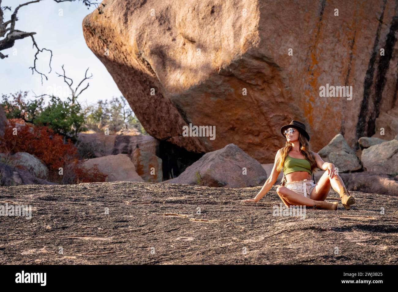 Lovely model hi-res stock photography and images - Alamy