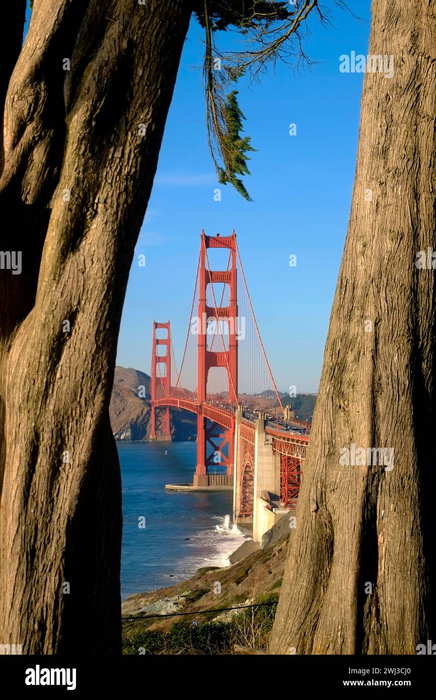 Golden gate and golden gate bridge hi-res stock photography and images ...