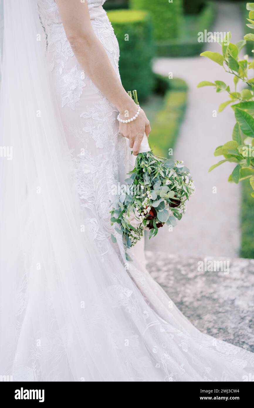 Veil stands hi-res stock photography and images - Alamy