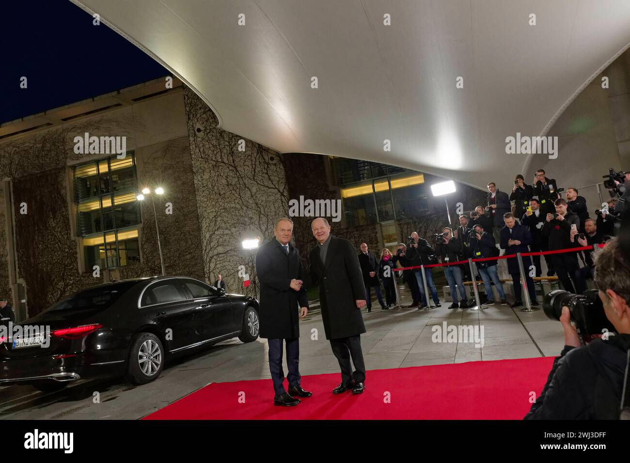 Begrüßung Donald Tusk durch Bundeskanzler 2024-02-12 - Deutschland ...