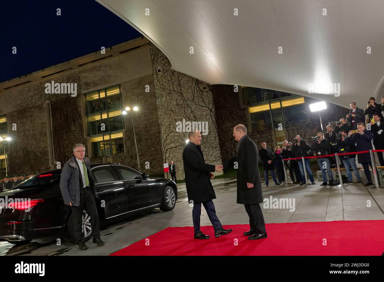 Begrüßung Donald Tusk durch Bundeskanzler 2024-02-12 - Deutschland ...