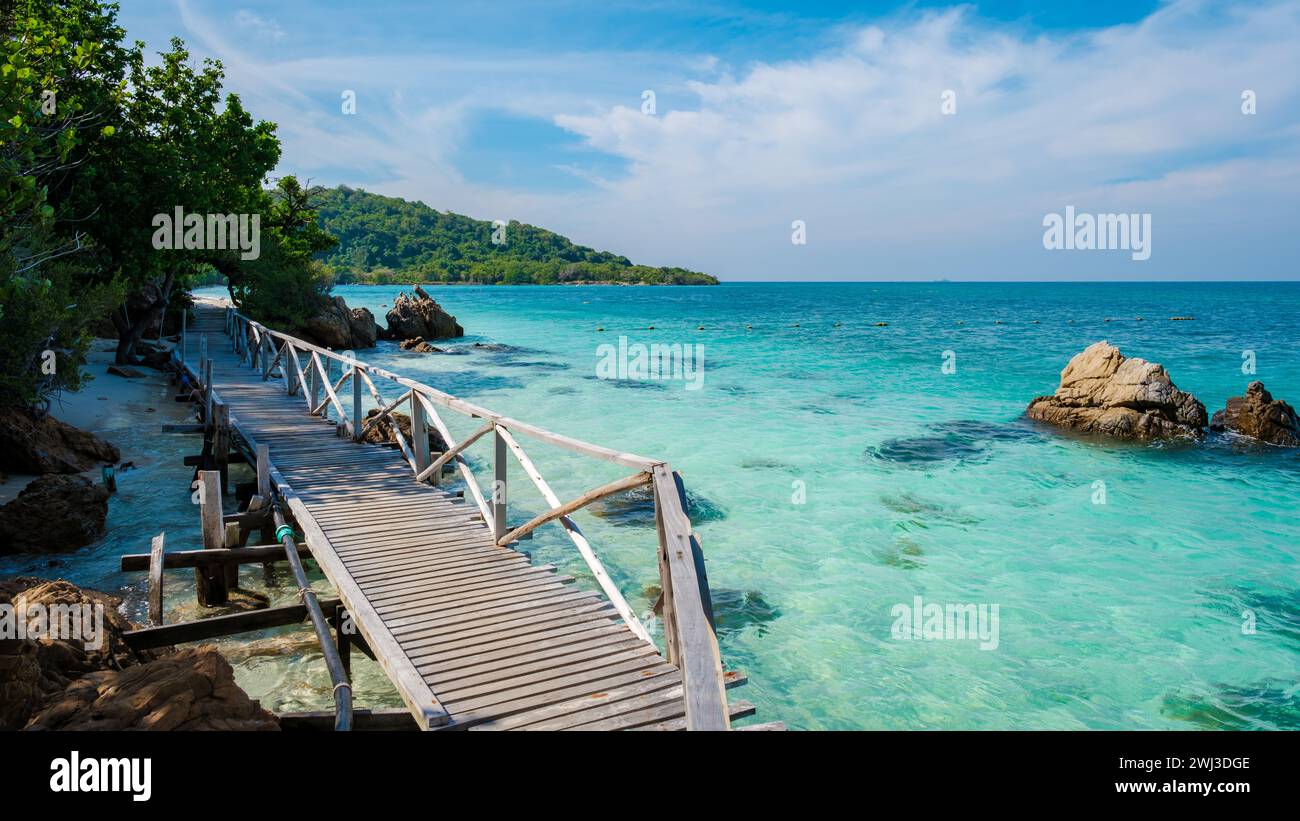 Ko Kham Island Sattahip Chonburi Samaesan Thailand a tropical Island in ...