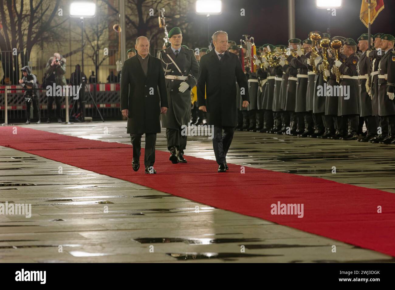 Begrüßung Donald Tusk durch Bundeskanzler 2024-02-12 - Deutschland ...
