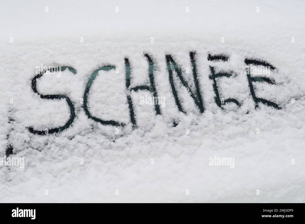 Lots of snow hi-res stock photography and images - Alamy