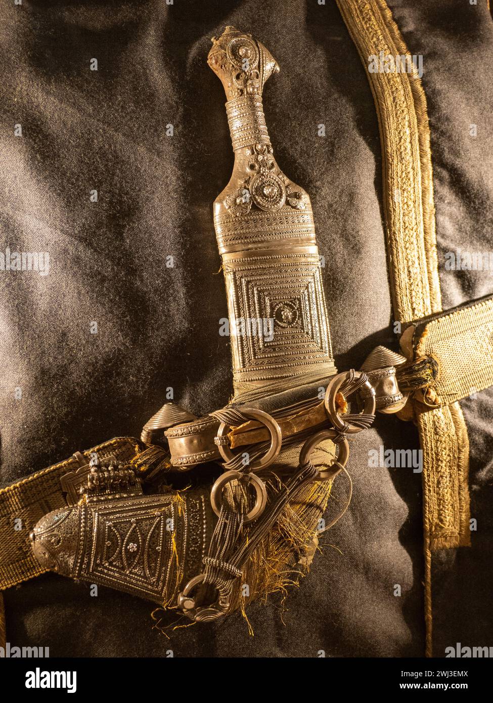 Khanjar in Bait Al Zubair Museum, Muscat, Oman Stock Photo - Alamy