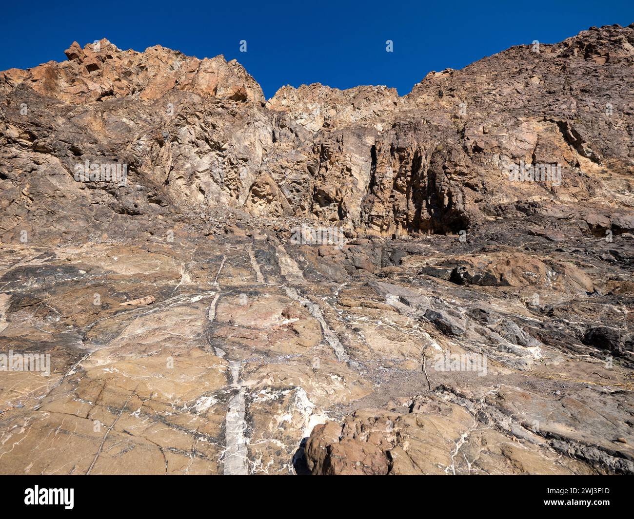 The Moho in Wadi Al Abyad, Oman Stock Photo - Alamy