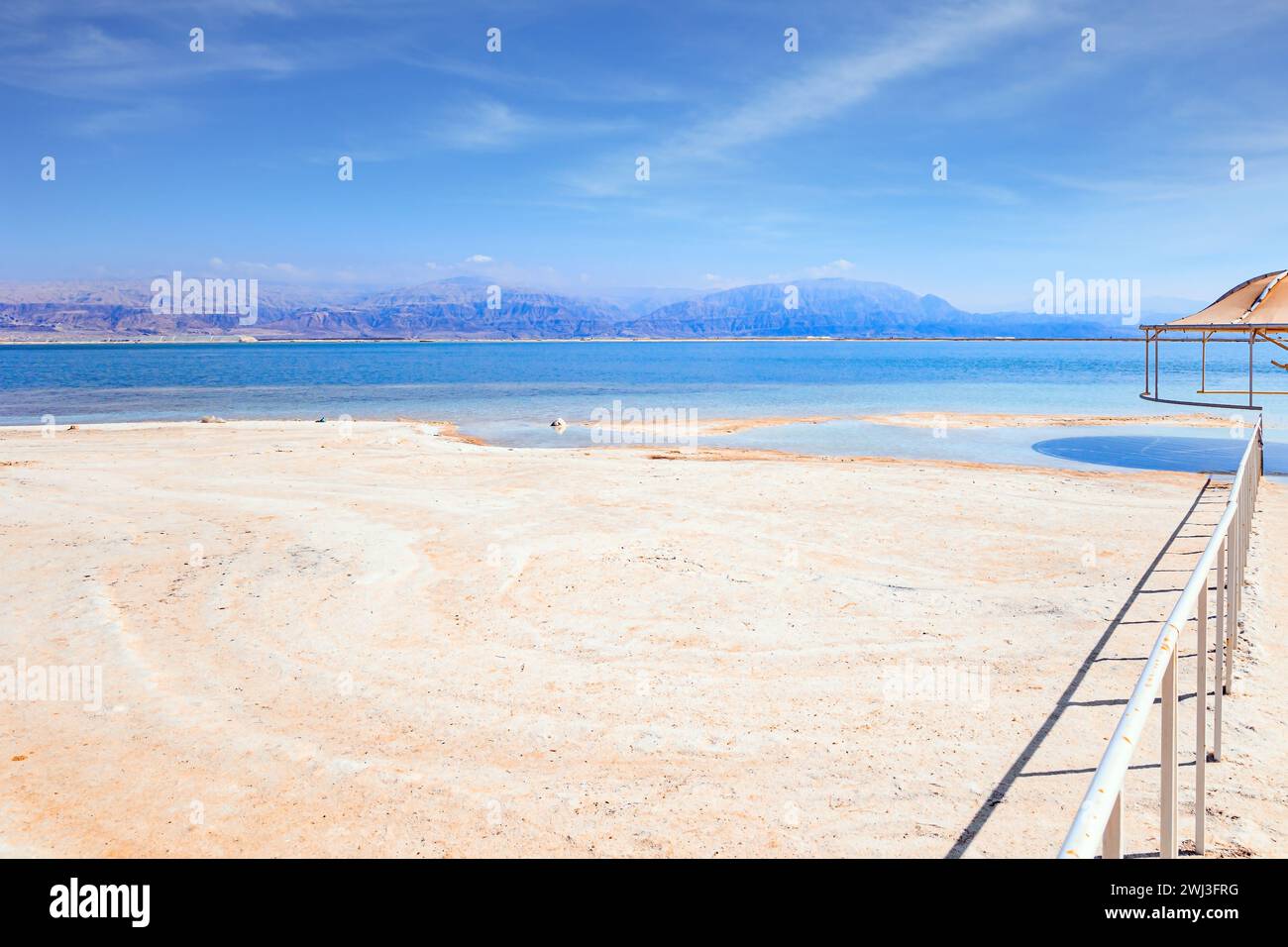 Railings seascape hi-res stock photography and images - Alamy