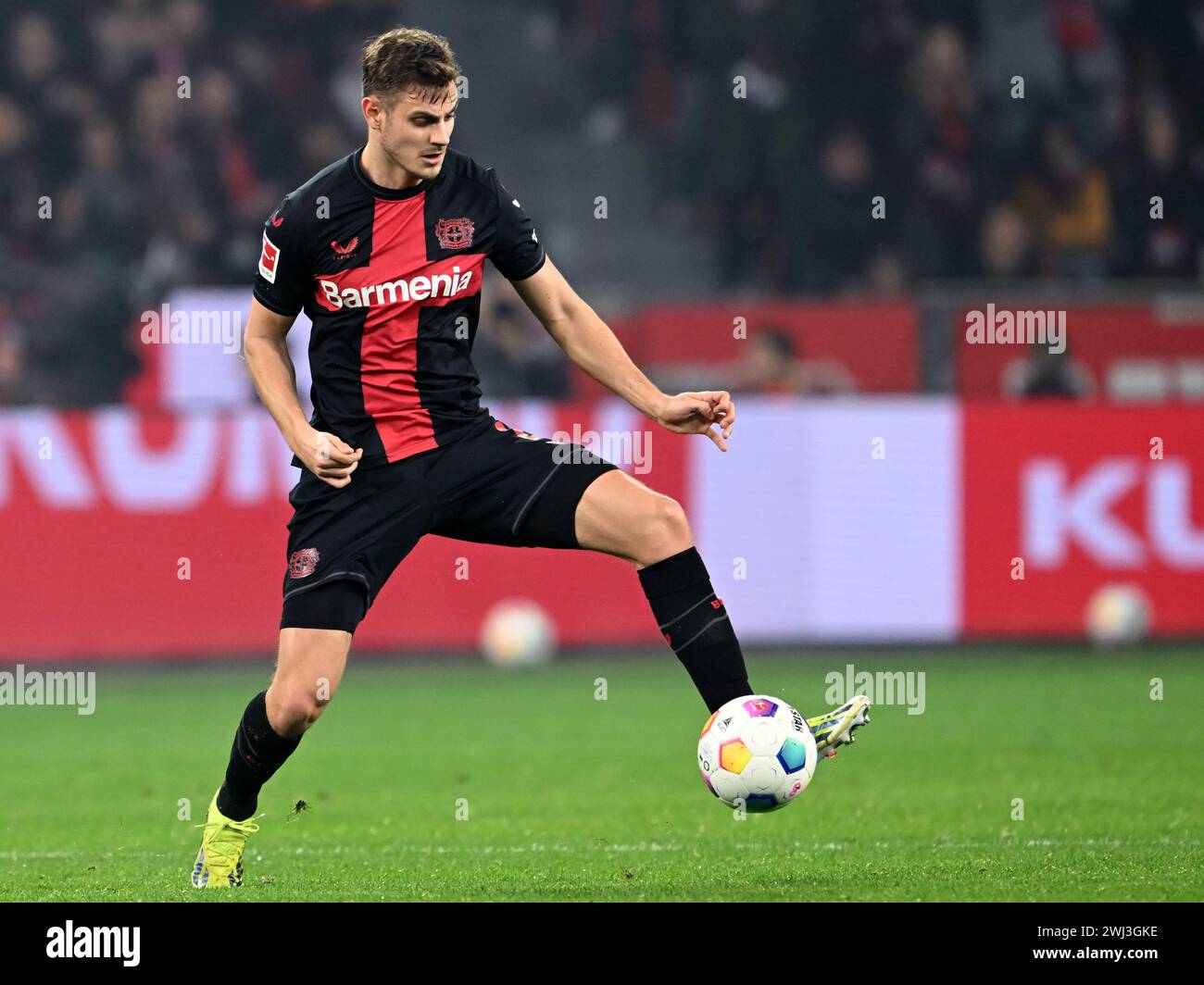 LEVERKUSEN - Josip Stanisic of Bayer 04 Leverkusen during the ...