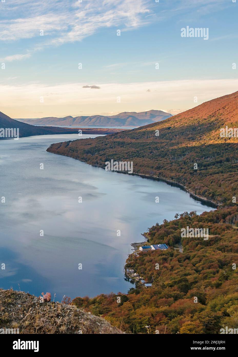 Lago del drone hi-res stock photography and images - Alamy