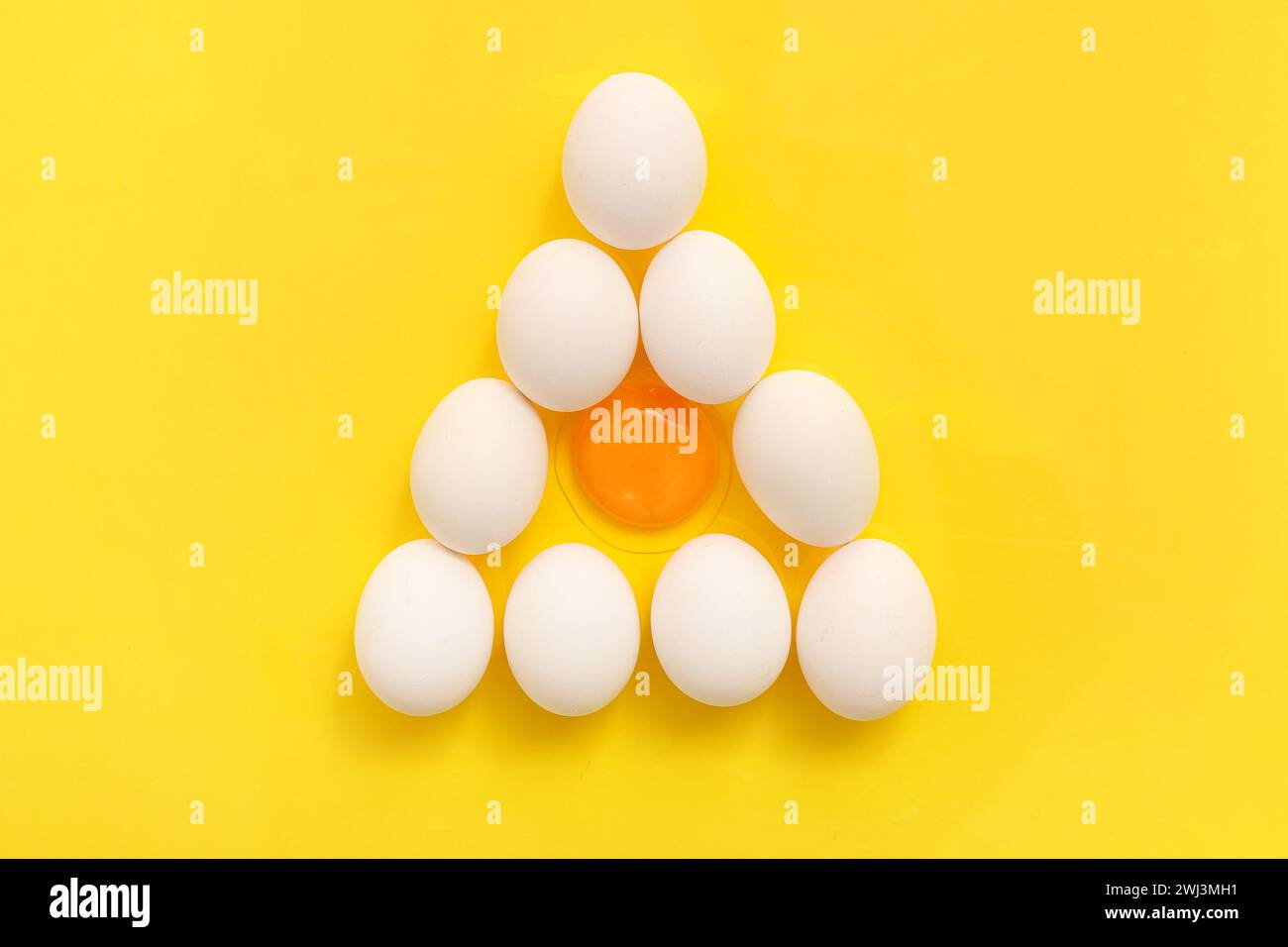 Hen triangle hi-res stock photography and images - Alamy