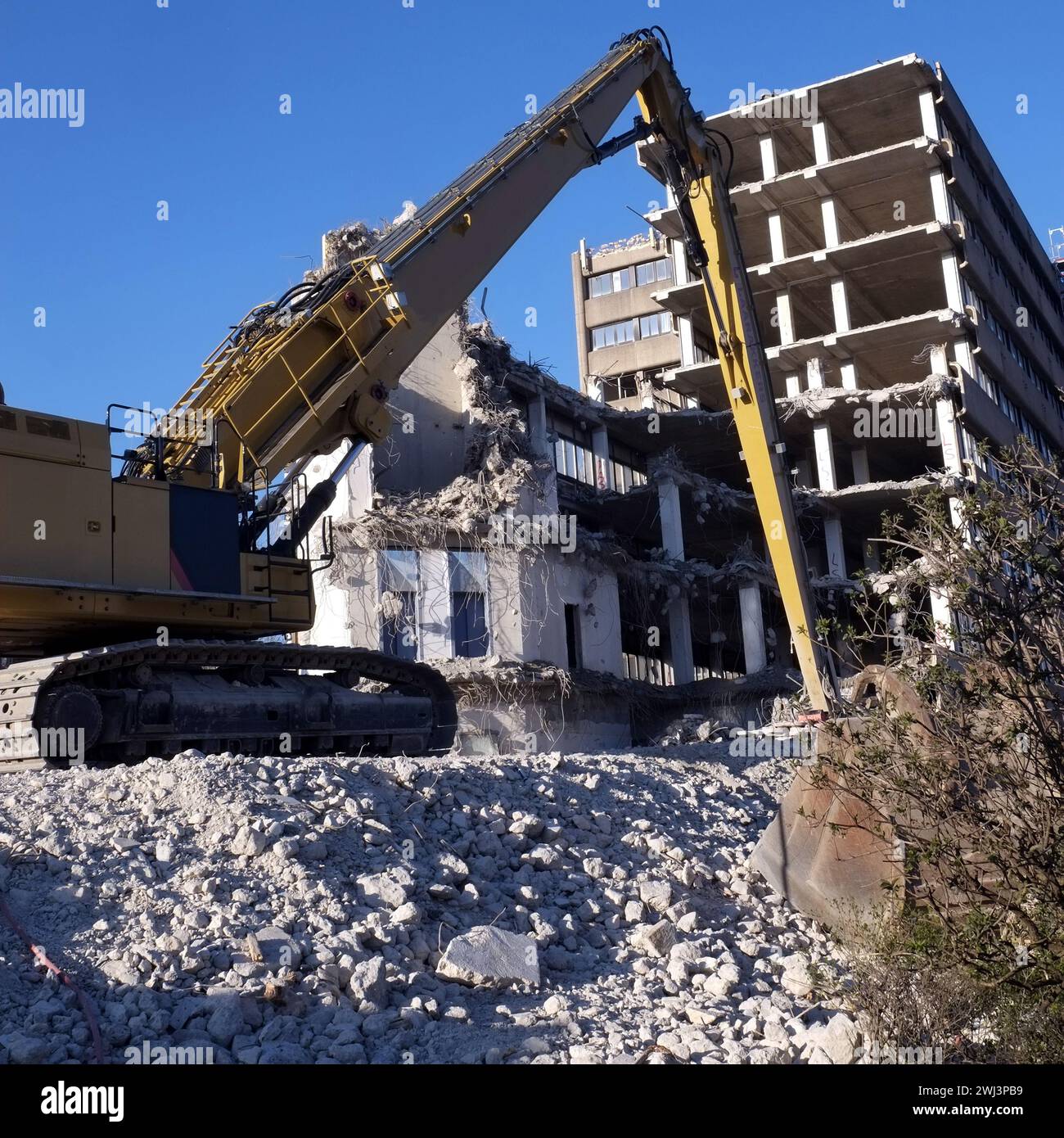 Demolition of an office building Stock Photo - Alamy