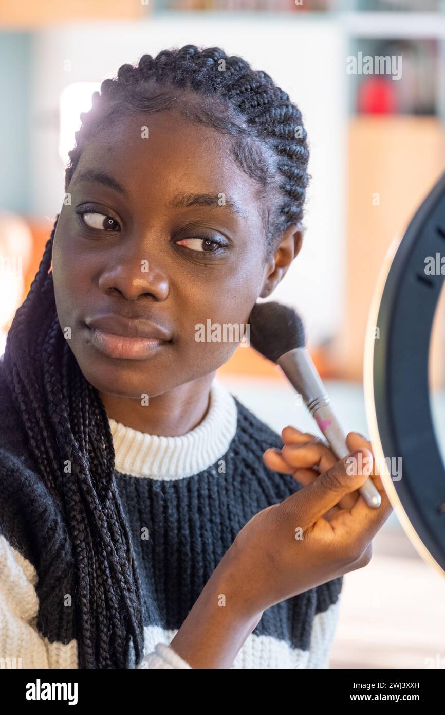 Personal grooming moment hi-res stock photography and images - Alamy