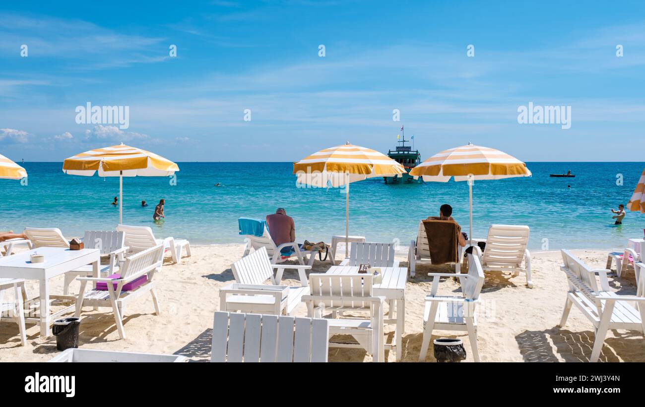 A tropical beach with a turqouse colored ocean at Samed Island Stock ...
