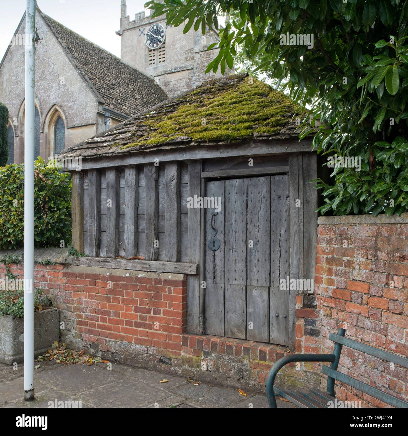 Village lock-ups. Bromham, Wiltshire, built in 1809 for £16, an unusual ...