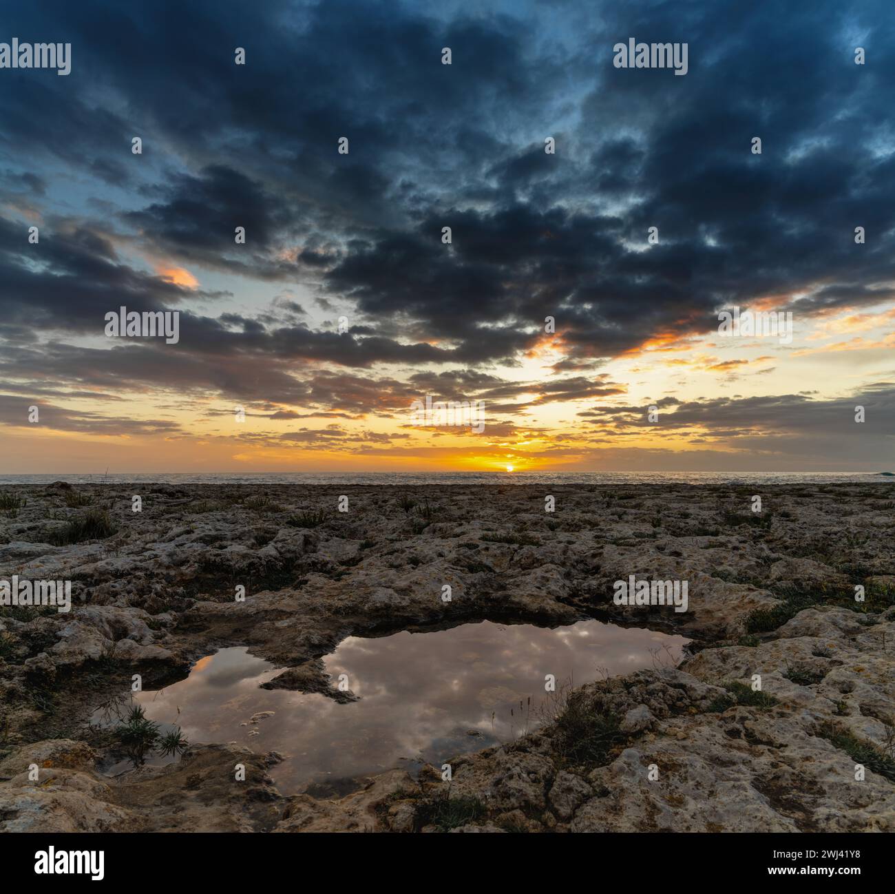 Spiaggia a taranto hi-res stock photography and images - Alamy