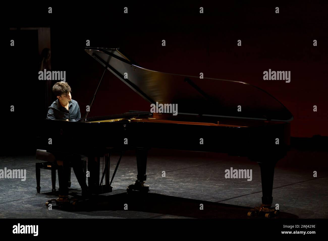 Composition de piano hi-res stock photography and images - Alamy