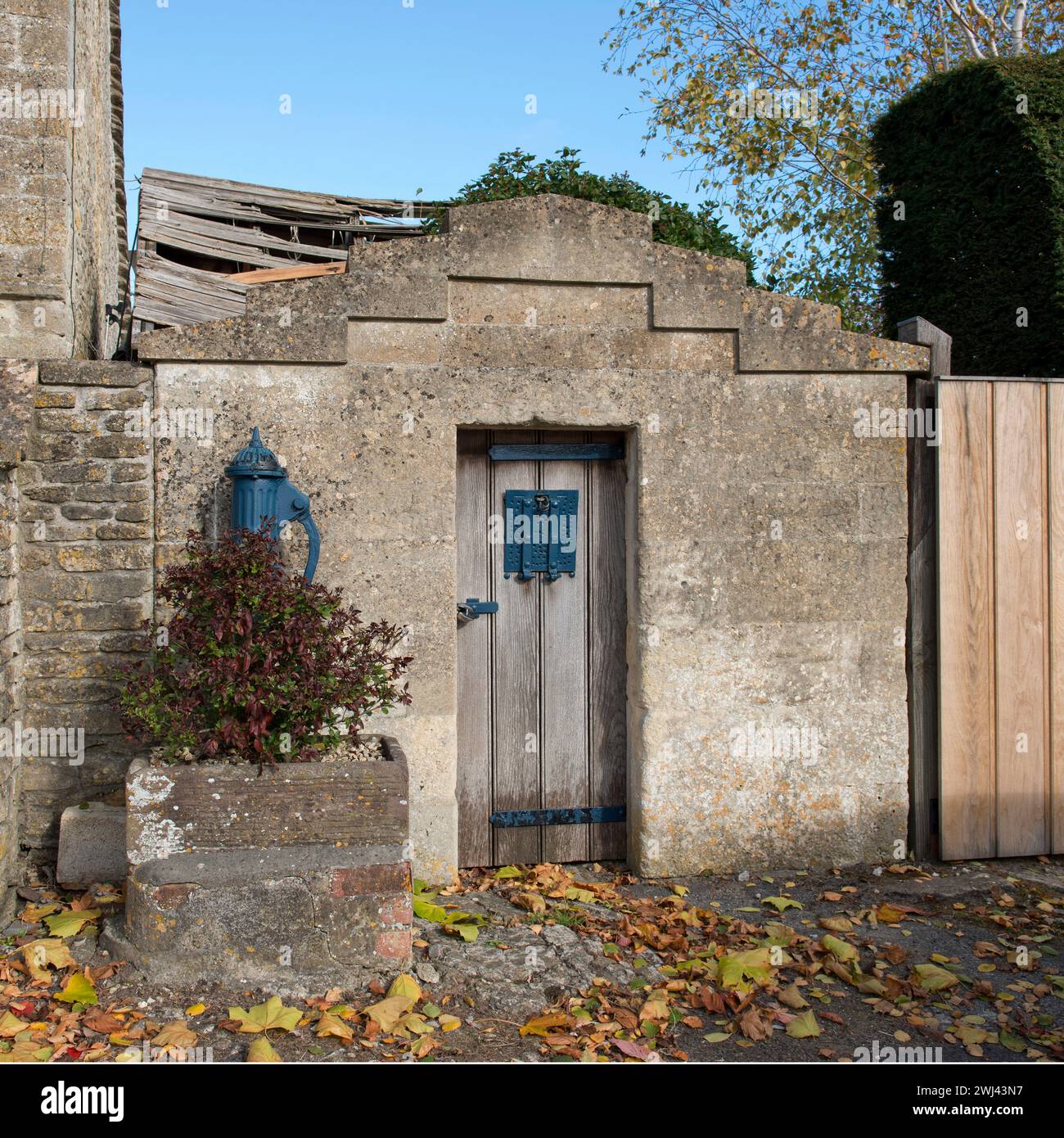 Village lock-ups.. Luckington, Wiltshire, built in the late 18th ...