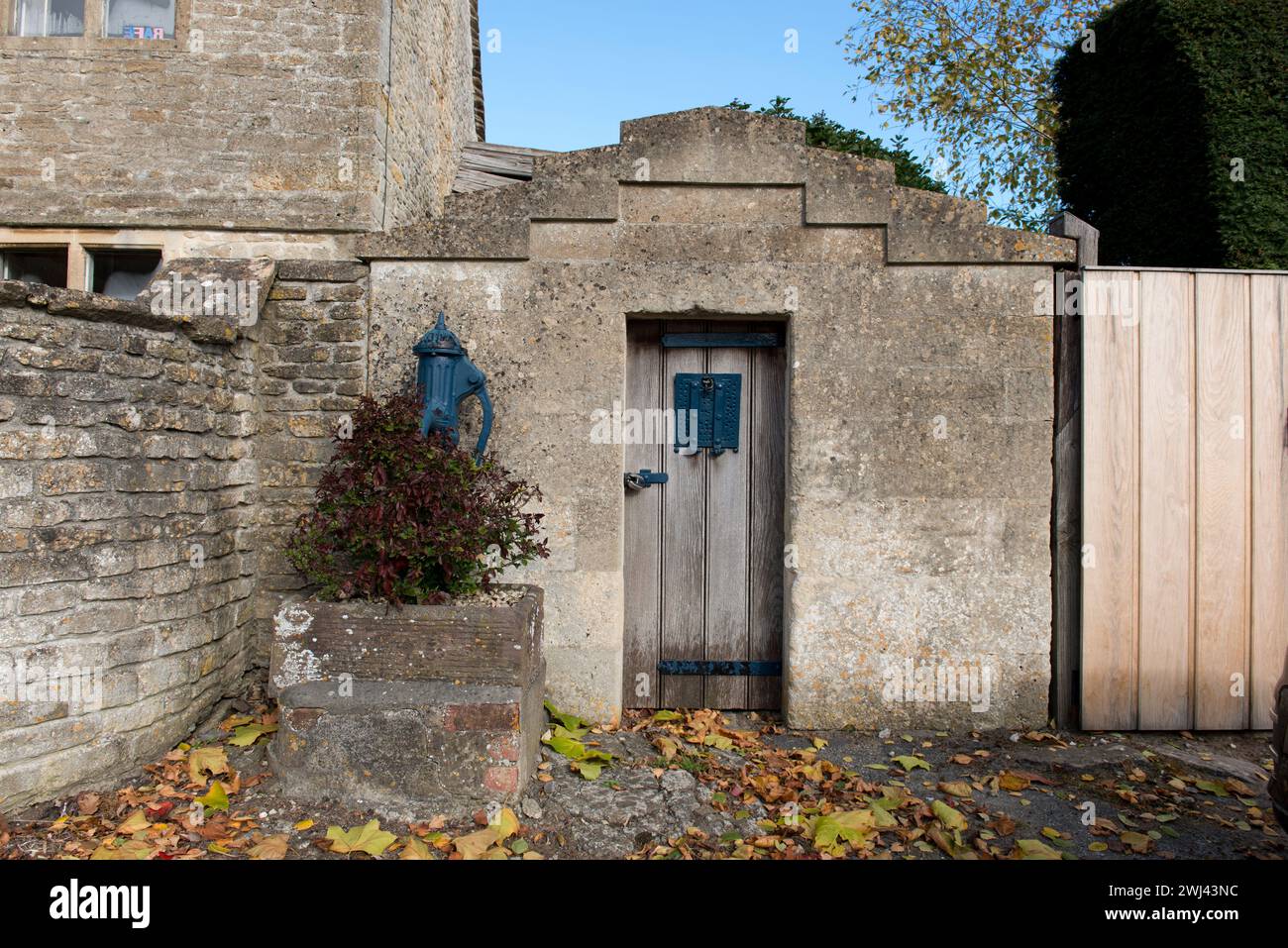 Village lock-ups.. Luckington, Wiltshire, built in the late 18th ...
