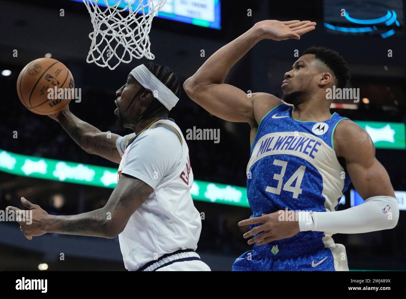 Denver Nuggets' Kentavious Caldwell-Pope shoots past Milwaukee Bucks ...