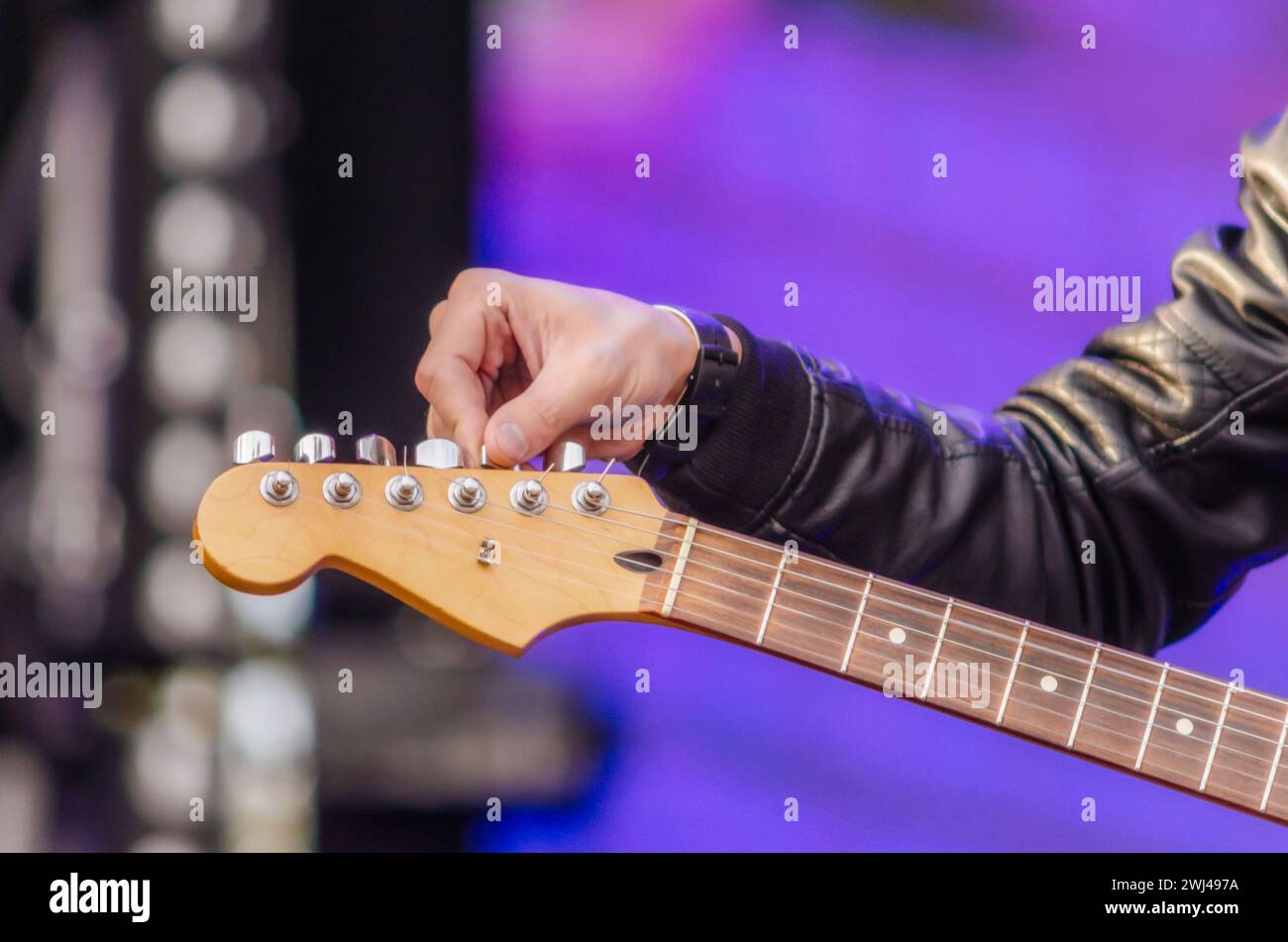 Close up hand real hi-res stock photography and images - Alamy