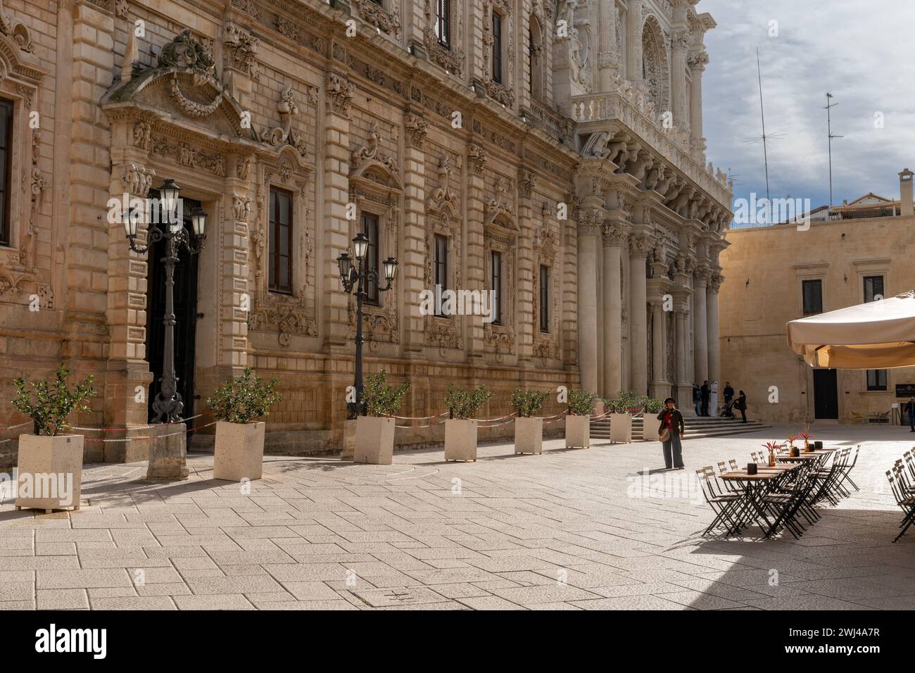 Historic university building in the Old Town of Lecce Stock Photo - Alamy